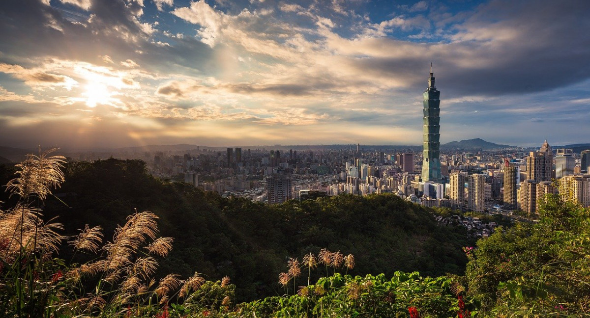 Cheap Flights to Taiwan (TPE) from ₱5,062 in 2026/2027 | FlightsFinder PH
